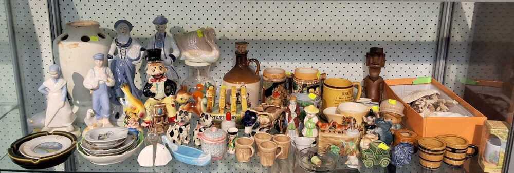 VINTAGE COLLECTABLES