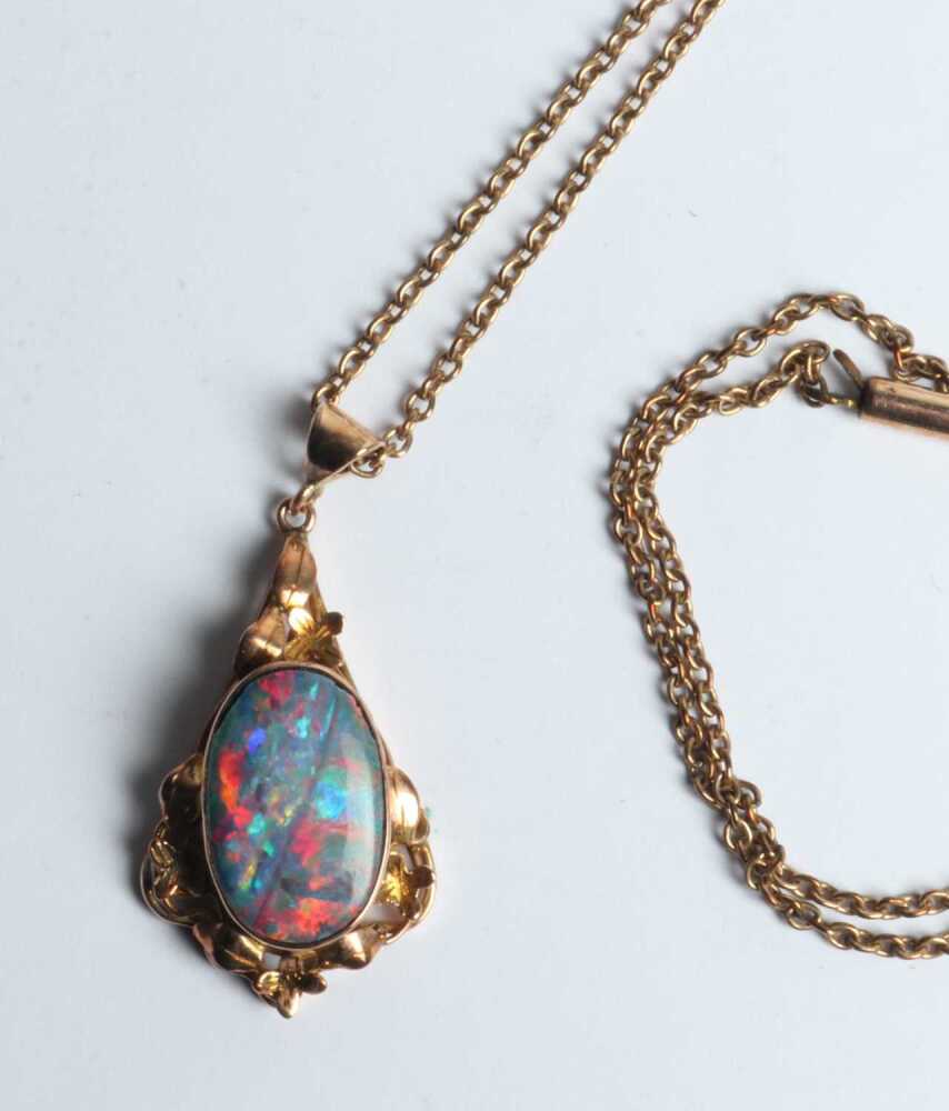 OPAL PENDANT
