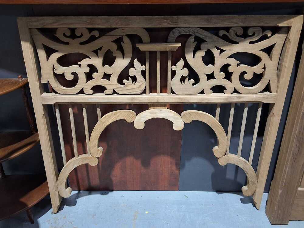 HALLWAY FRETWORK