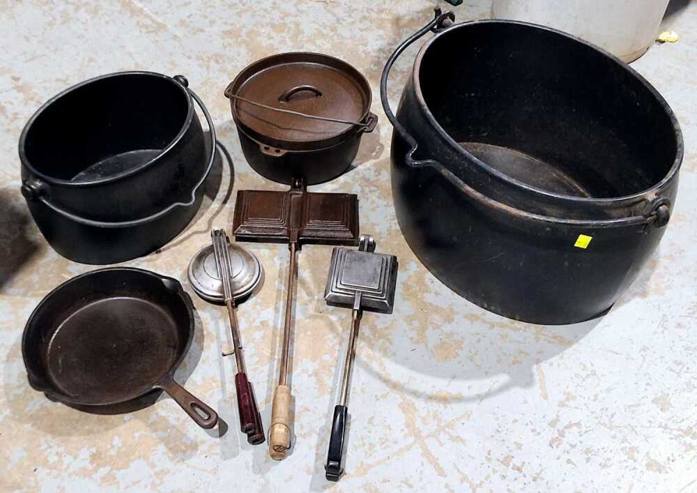 CAMP COOKING LOT